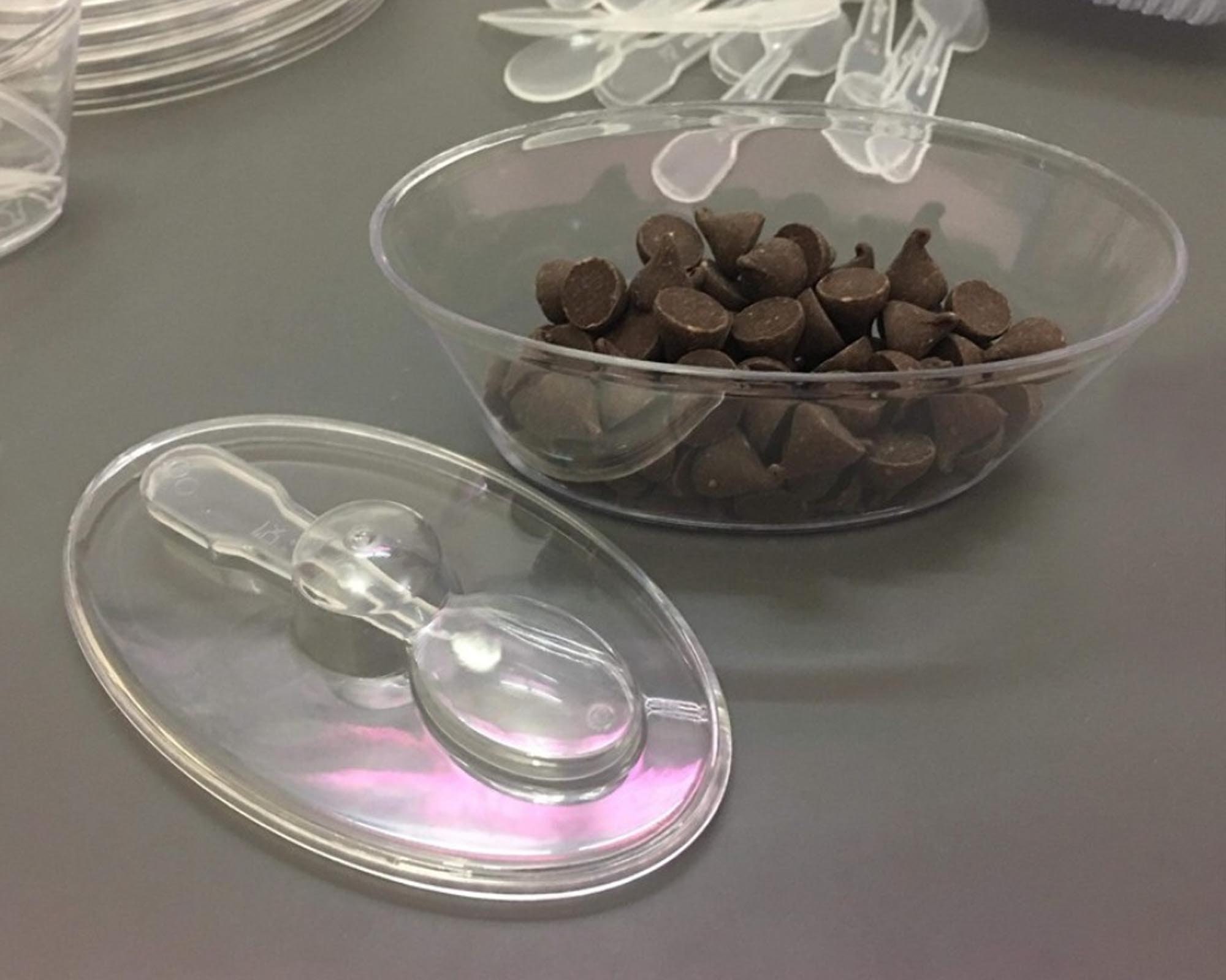 4 Oz. Clear Oval Plastic Mini Cup With Lid and Spoon, Modern Dessert ...