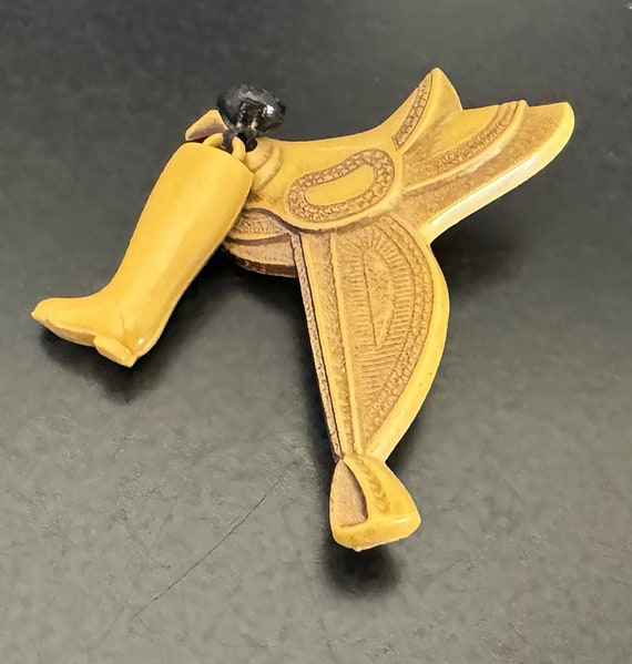 Circa 1940s Bakelite brooch - Western Saddle & Boot - Gem