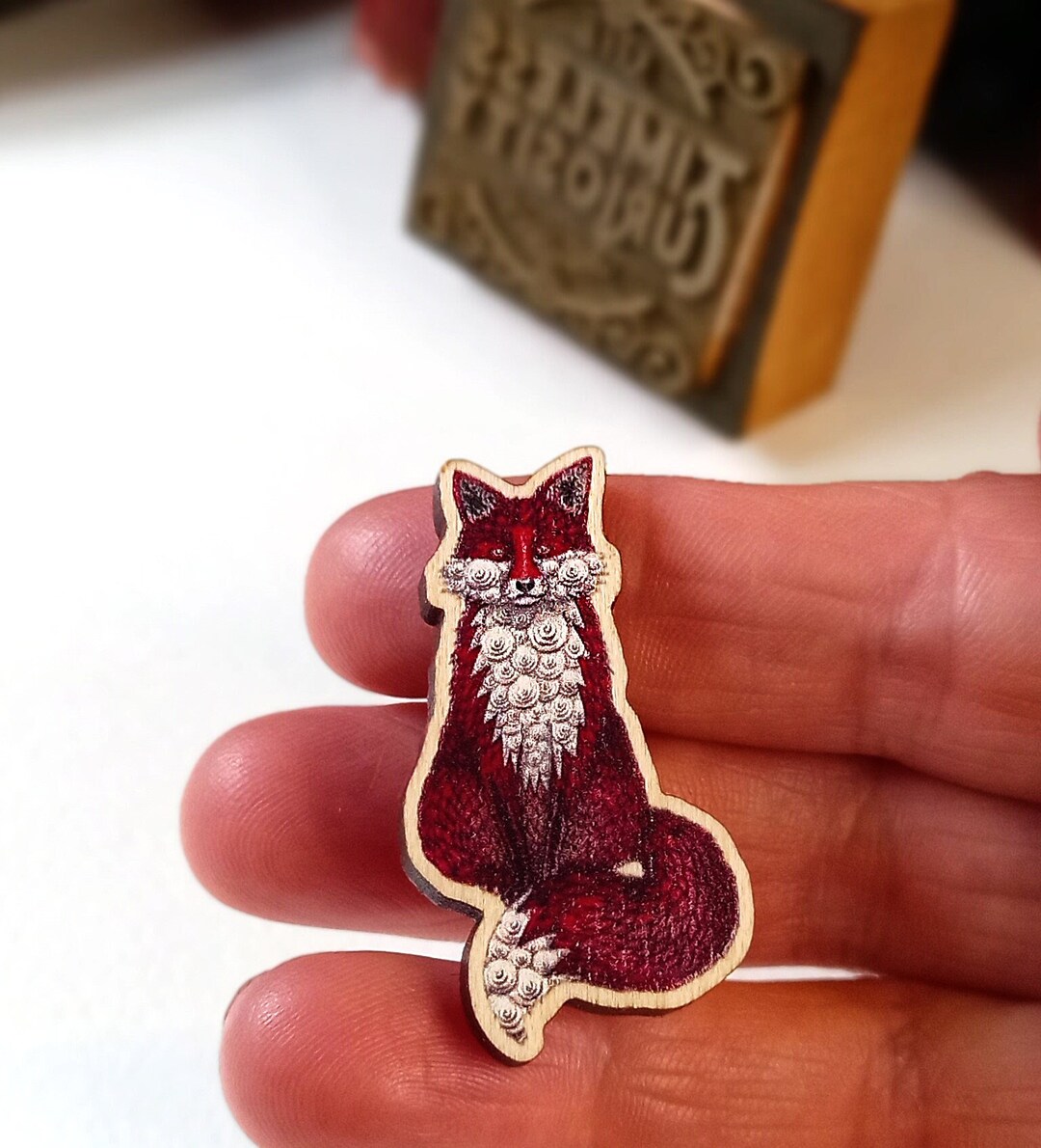 Red Fox Pin Brooch Wooden Badge Unique Designed British Wildlife Lapel ...