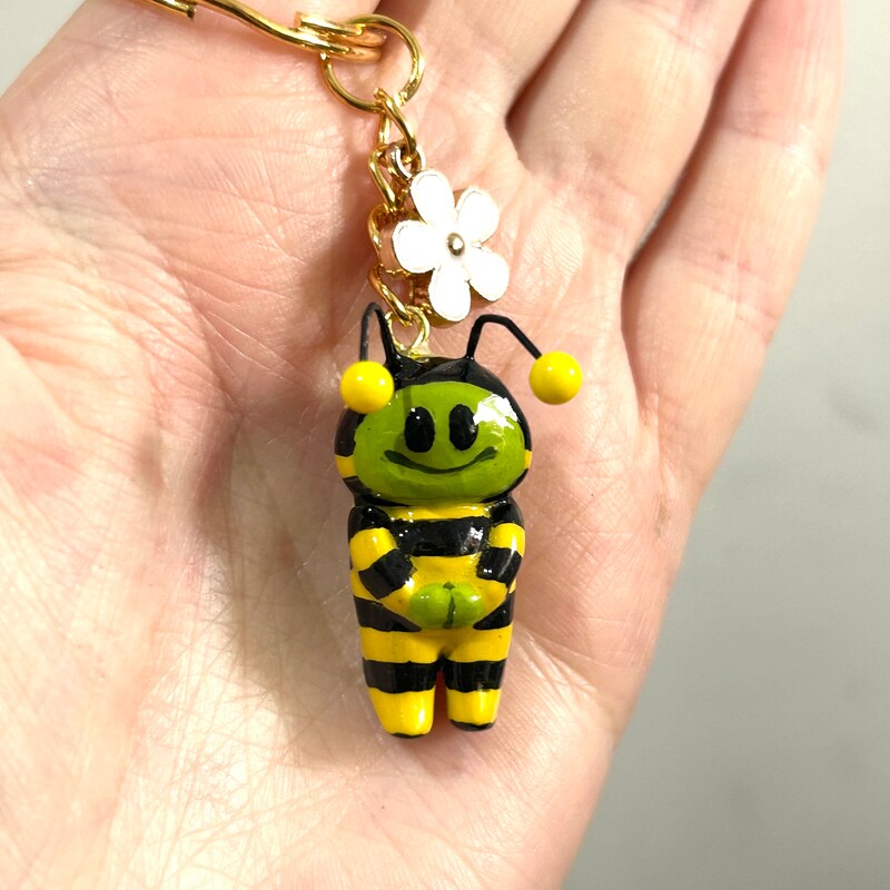 Bumble Bee Keychain - Etsy