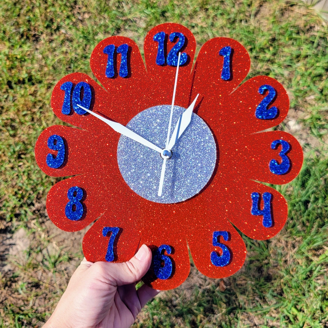 Retro Vintage 1970s Inspired Daisy Wall Clock Funky Wall Clock Retro ...