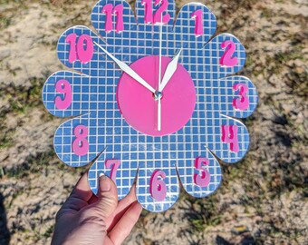 Retro Vintage 1970s Inspired Daisy Wall Clock Funky Wall Clock Retro ...