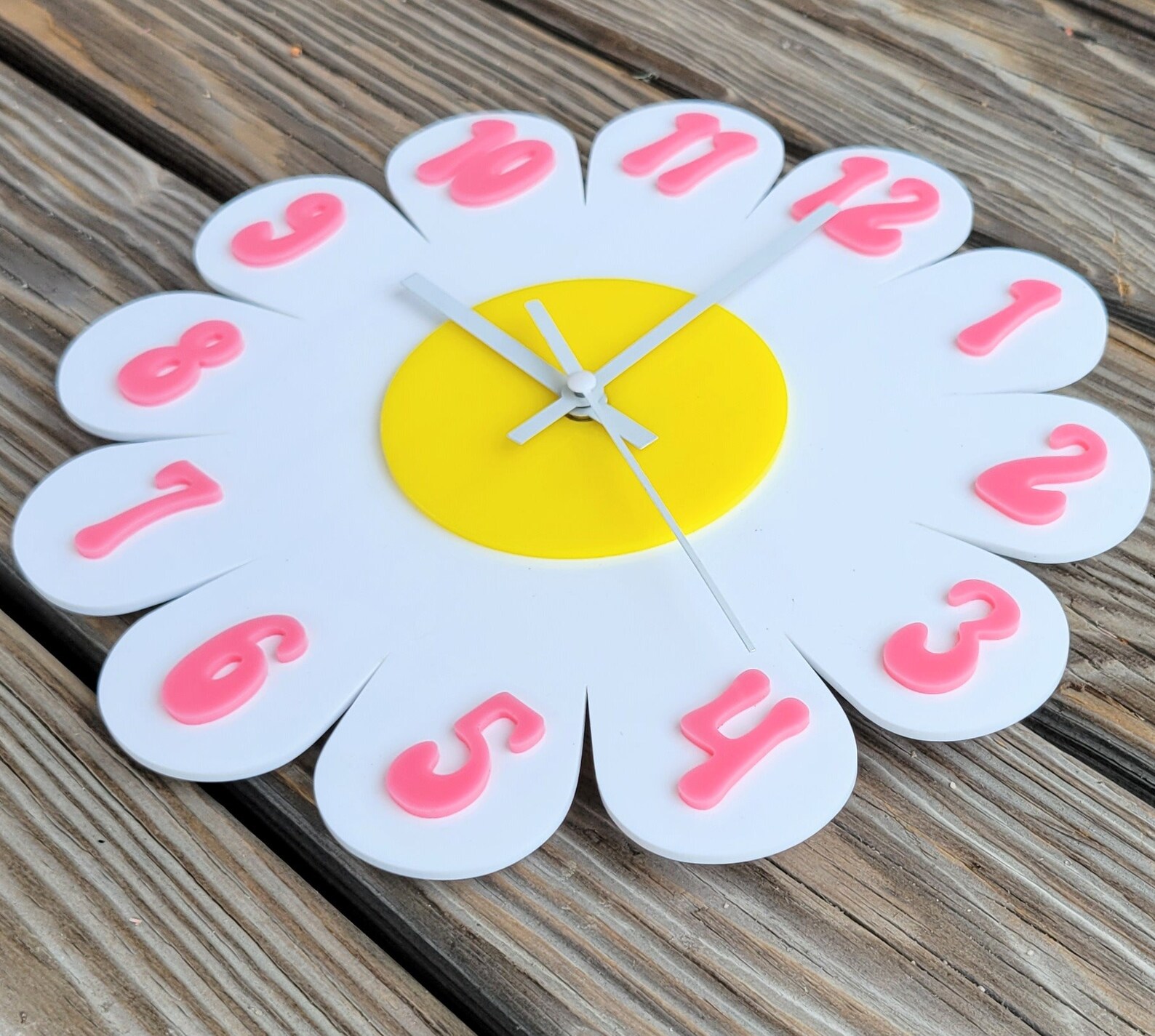 Retro Vintage 1970s Inspired Daisy Wall Clock Funky Wall - Etsy