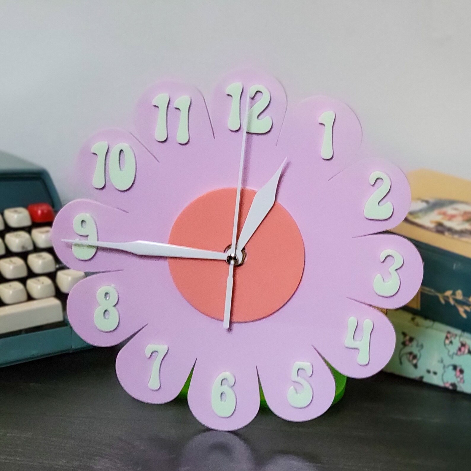 Retro Vintage 1970s Inspired Daisy Desk Clock Funky Desk - Etsy