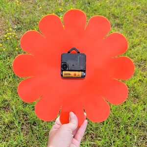 Retro Vintage 1970s Inspired Daisy Wall Clock Funky Wall Clock Retro ...