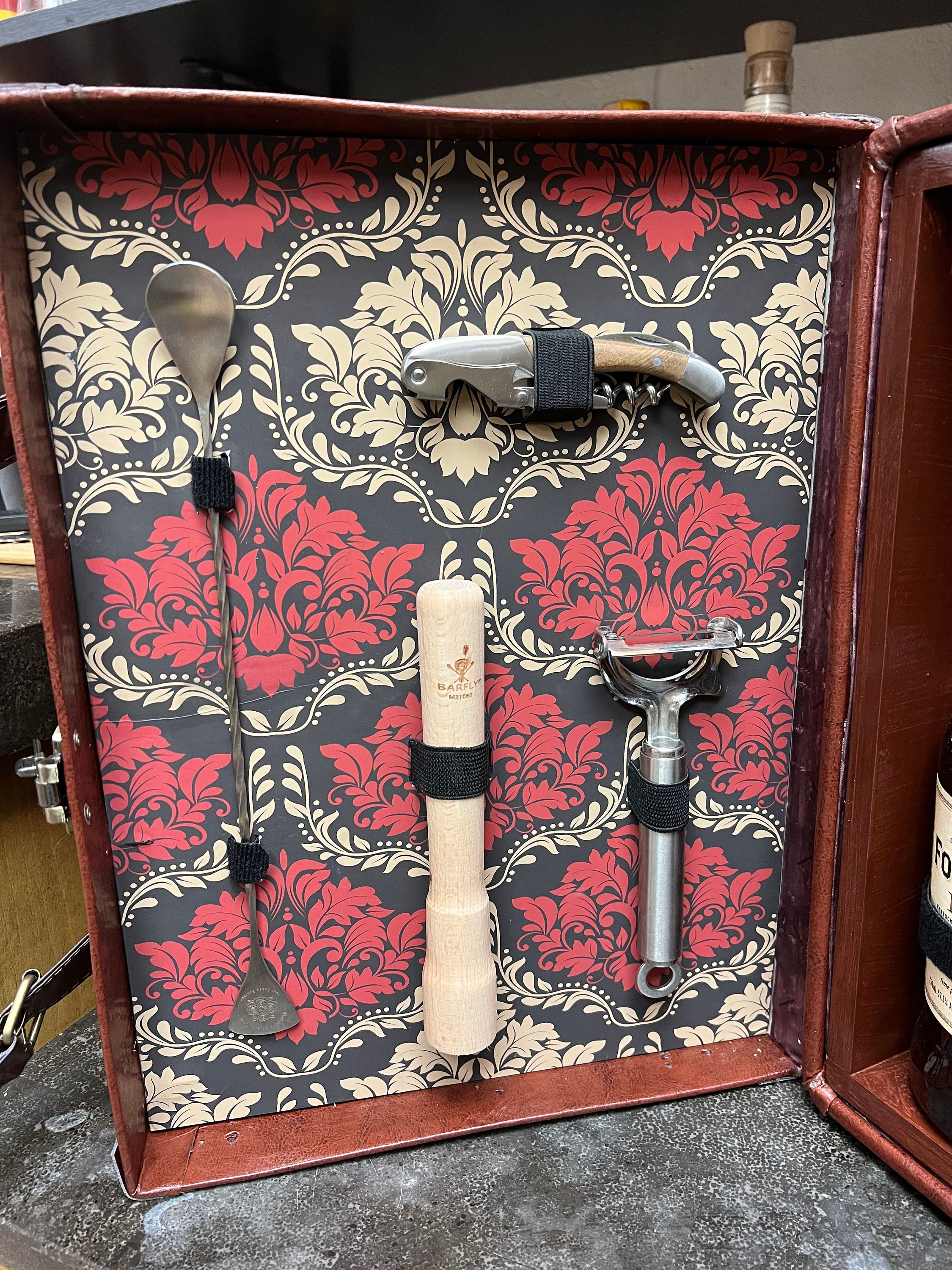 Custom Vintage Style Portable Speakeasy Mini Traveling Bar for Bourbon ...