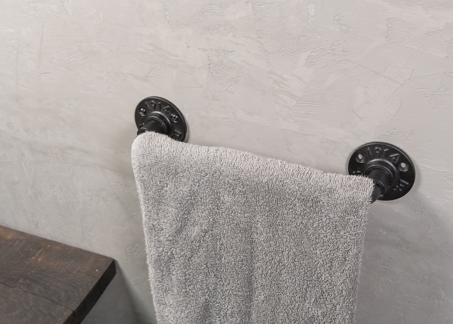 Black towel rail Industrial bathroom towel holder Cast iron | Etsy