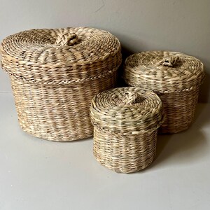 Three Nesting Baskets// Grass Design of Vintage Finely Woven Container ...