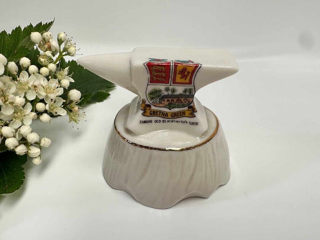 Willow Staffordshire Crested China Anvil Gretna Green - Etsy