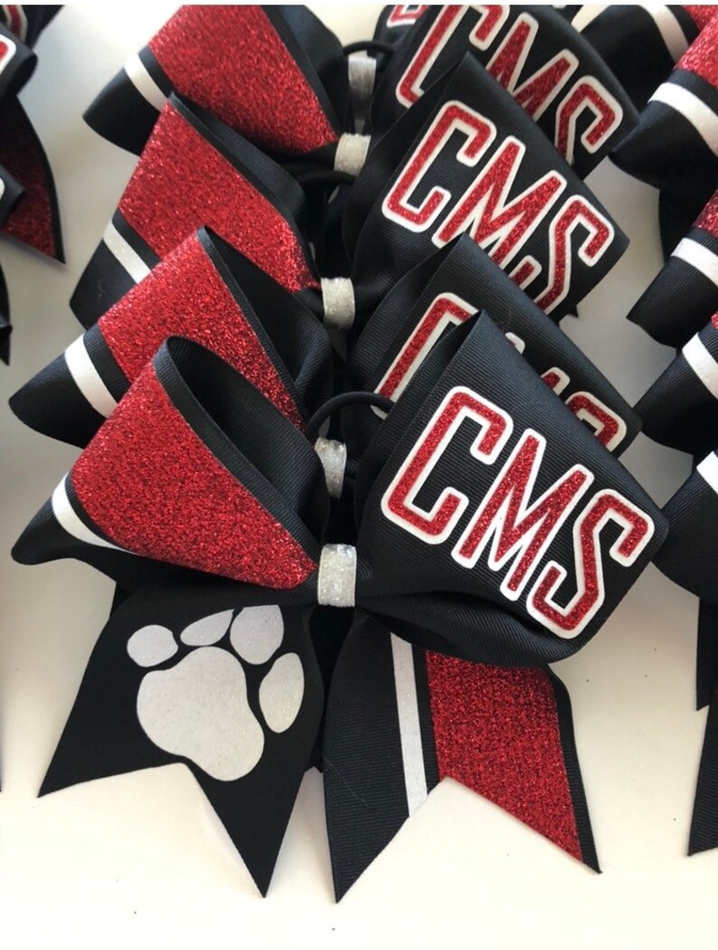 Game Day Cheer Bow made in your team colors. Comment colors at | Etsy
