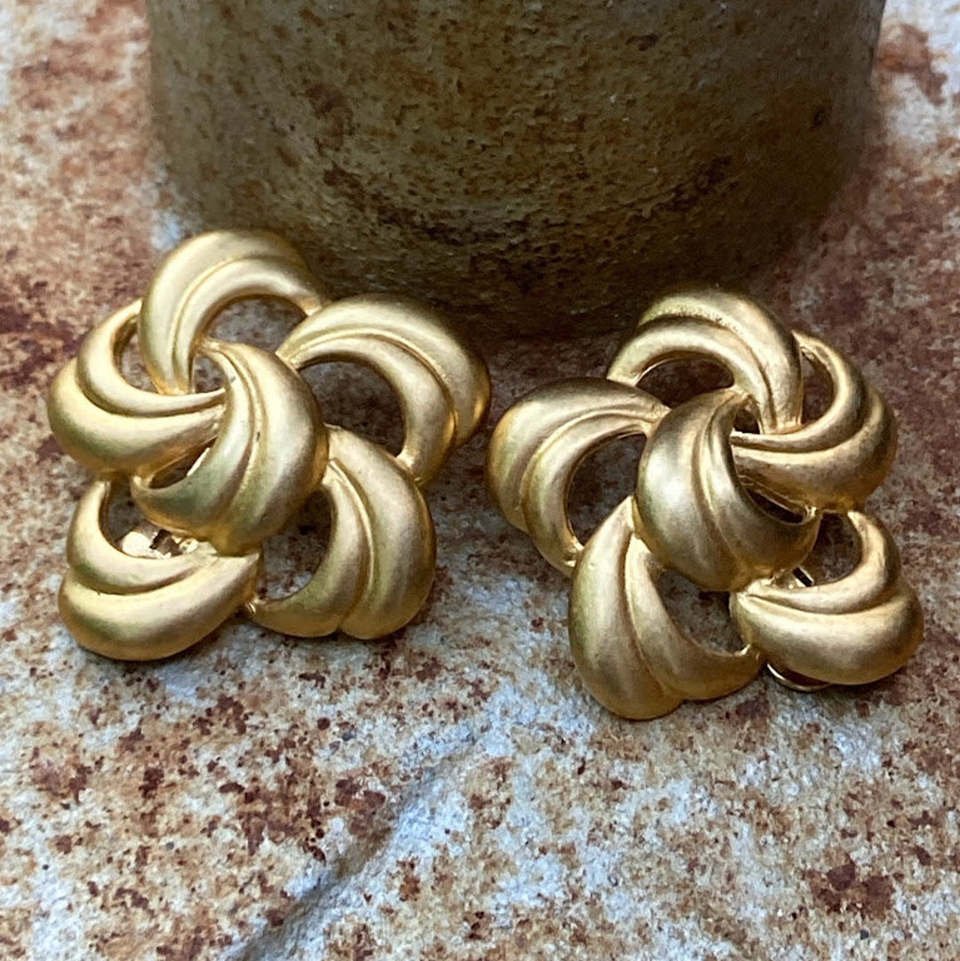 Alfred Sung Matte Gold Tone Vintage Clip on Earrings. Bold Designer ...