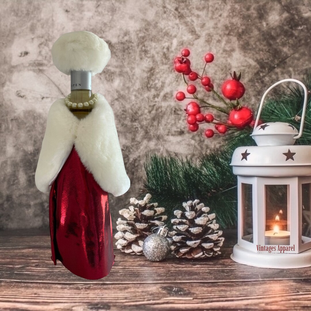 Christmas Red and White Wine Bottle Cover, Red and White Wine Table ...