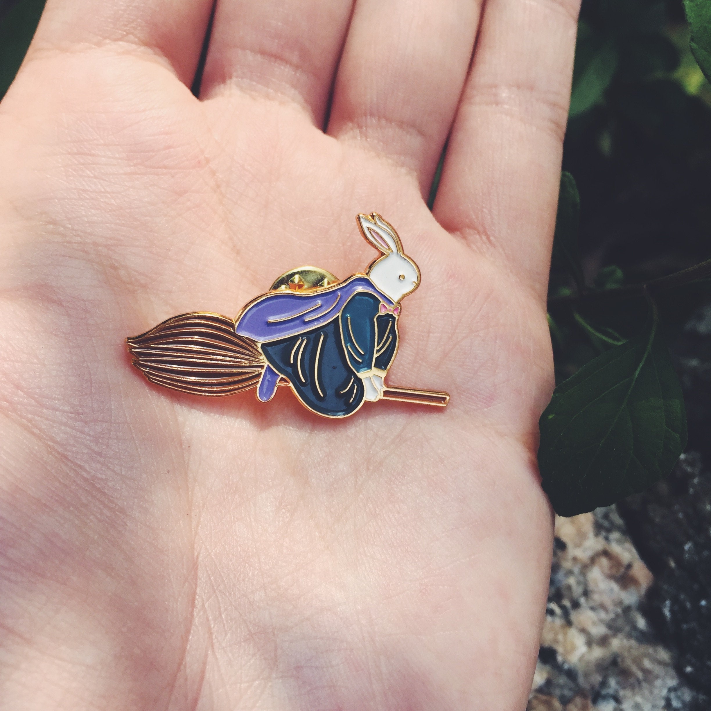 20 White Rabbit Witch Pin / Enamel Pin / Badge - Etsy