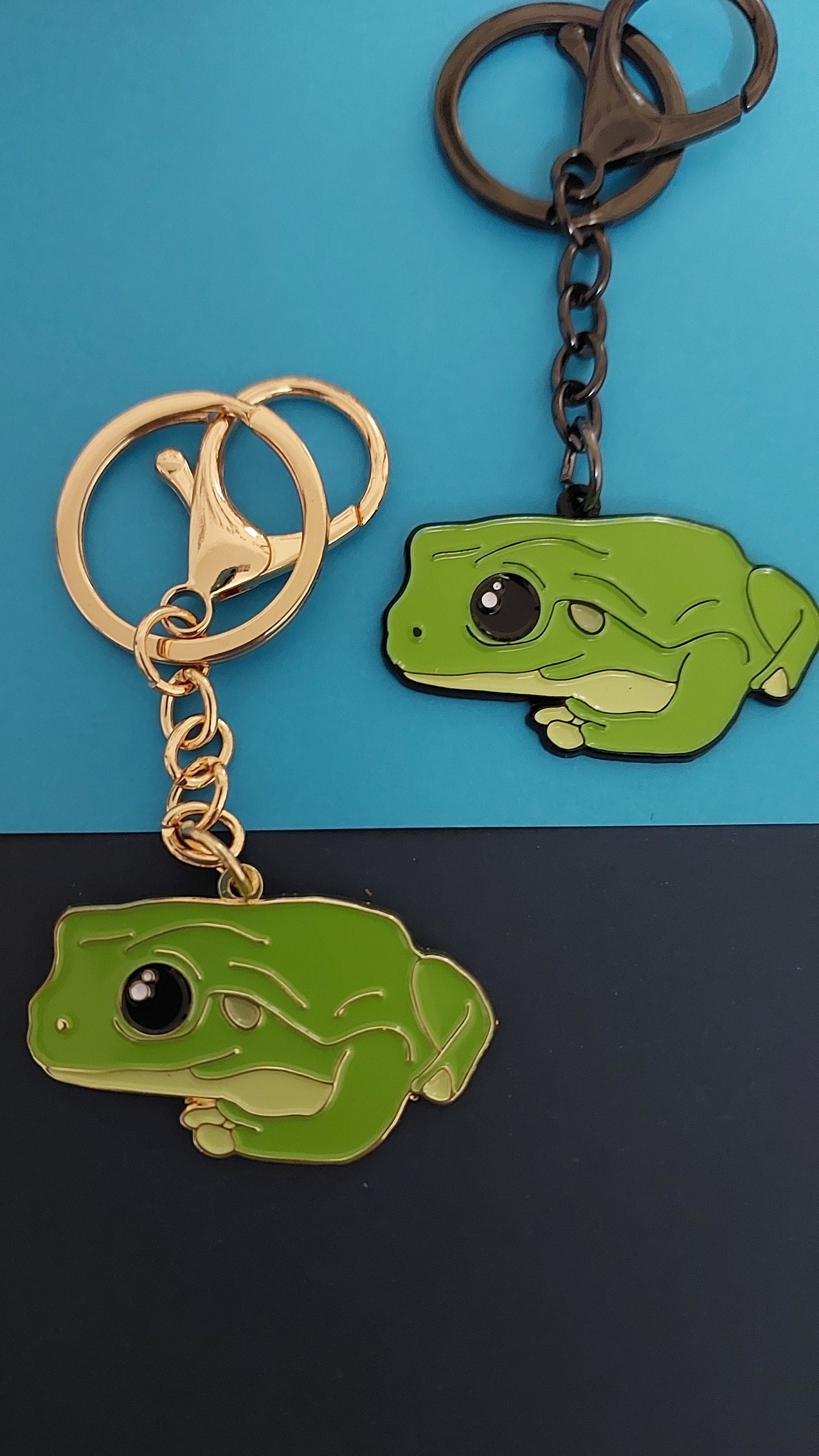 Green Tree Frog Enamel Keychain - Keyring, Bag Charm - Etsy