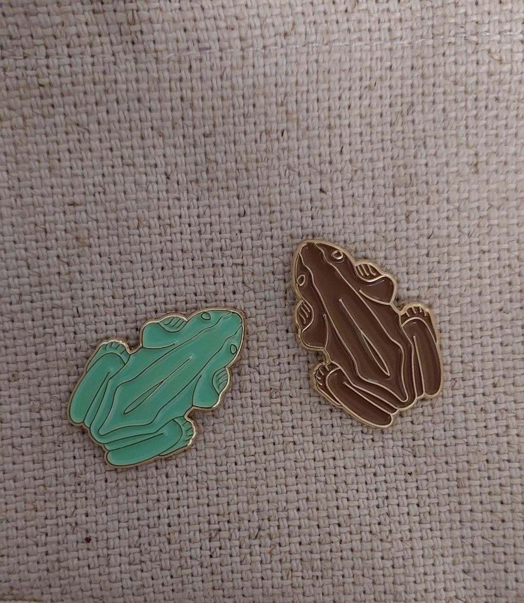 Chocolate Frog Enamel Lapel Pin - Etsy