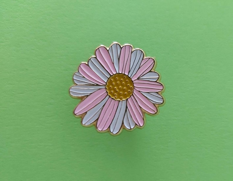 Australian Daisy Flower Enamel Lapel Pin Badge | Etsy