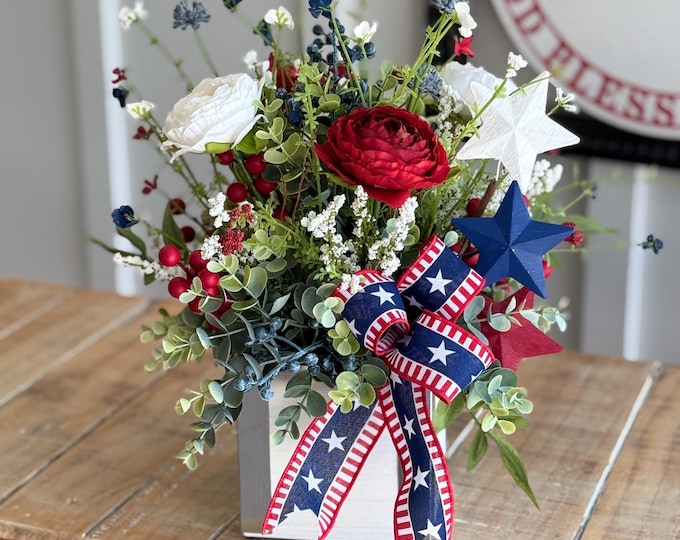 Farmhouse Americana Red White Blue Floral Arrangement ,fourth of July ...