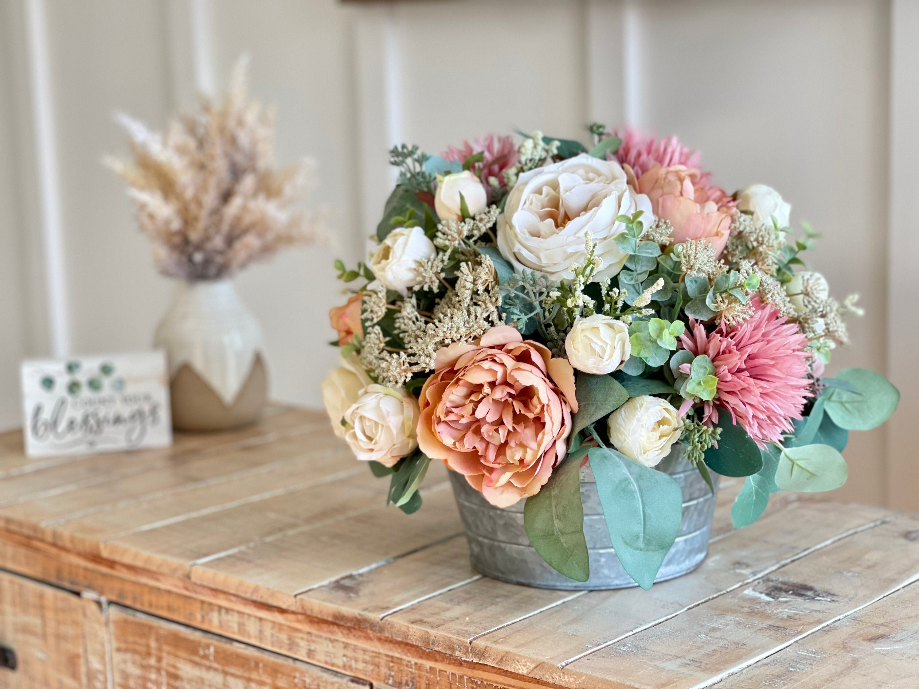 Round Flower Arrangement