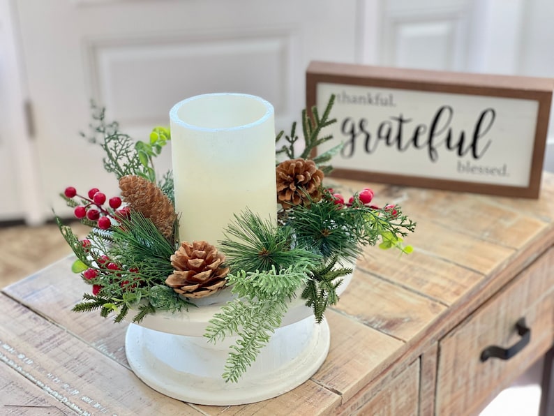 Farmhouse Traditional Christmas Candle Ring, Farmhouse Red and Green ...