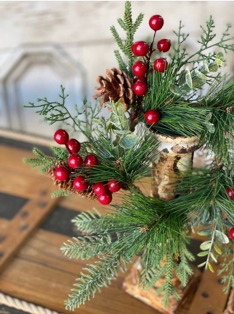 Farmhouse Traditional Christmas Candle Ring, Farmhouse Red and Green ...
