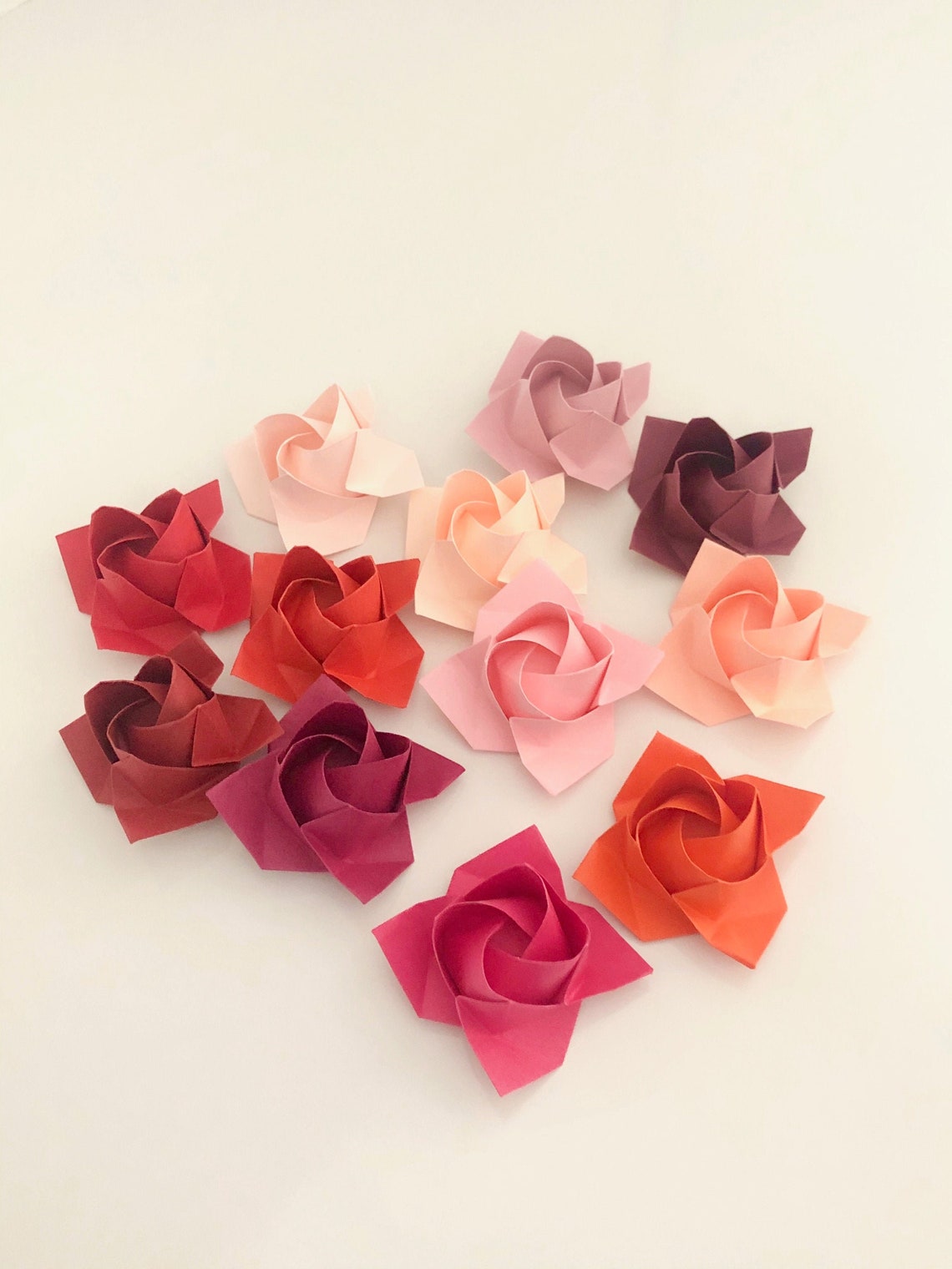 12 Origami Red Roses - Etsy