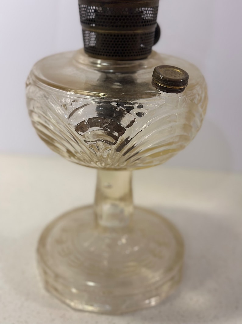 Antique Nu-type Model B Aladdin by the Mantle Lamp Co. in Washington ...