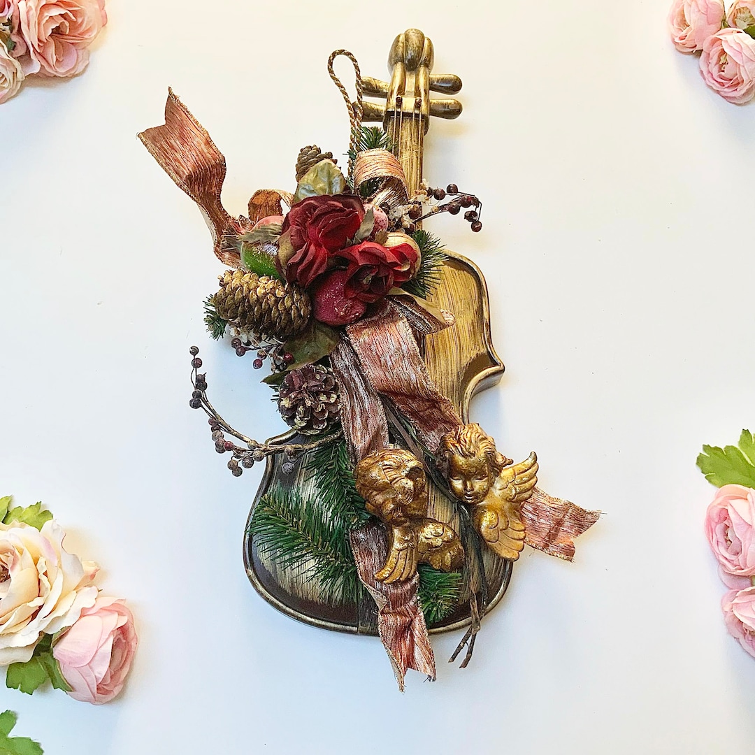 Vintage Christmas and Holiday Season Decorative Wall Hanging Brown and ...