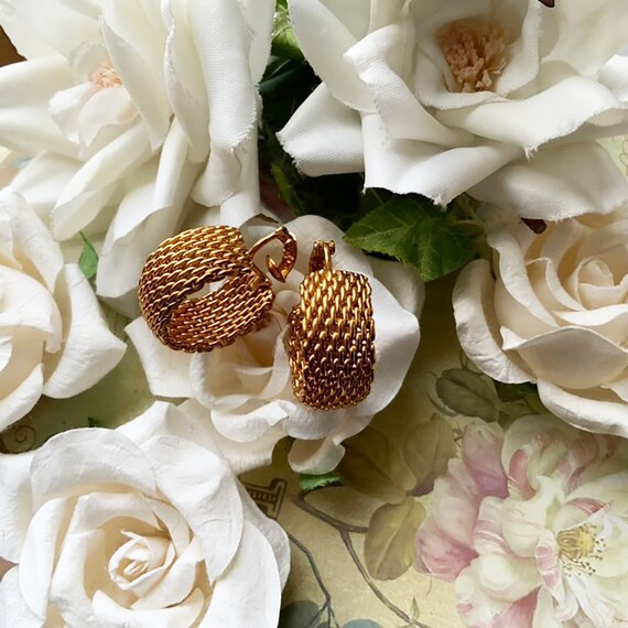 Vintage AVON Gold Tone Mesh Clip on Earrings, Classy … - Gem