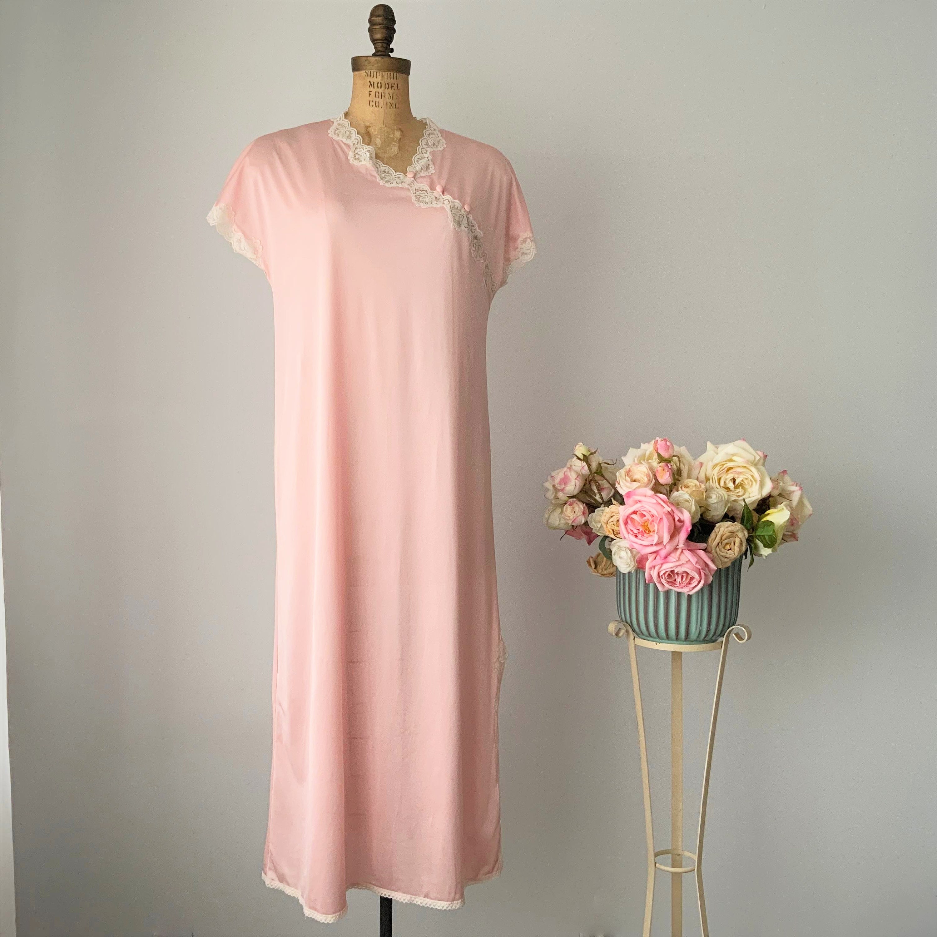 Vintage Peach Color Cheongsam Style Nightgown, Nylon Nightgown With ...