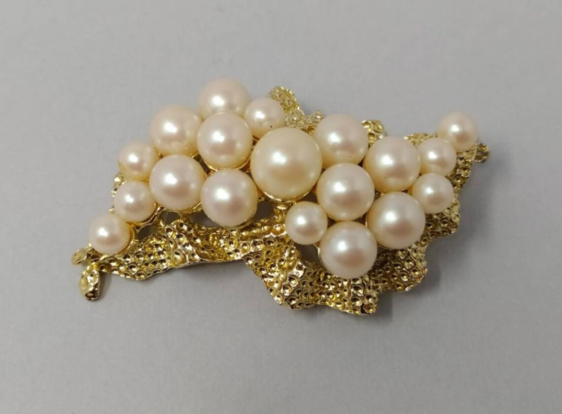 1950s Astonishing Antique Pearl Brooch in Gold Plated - Etsy