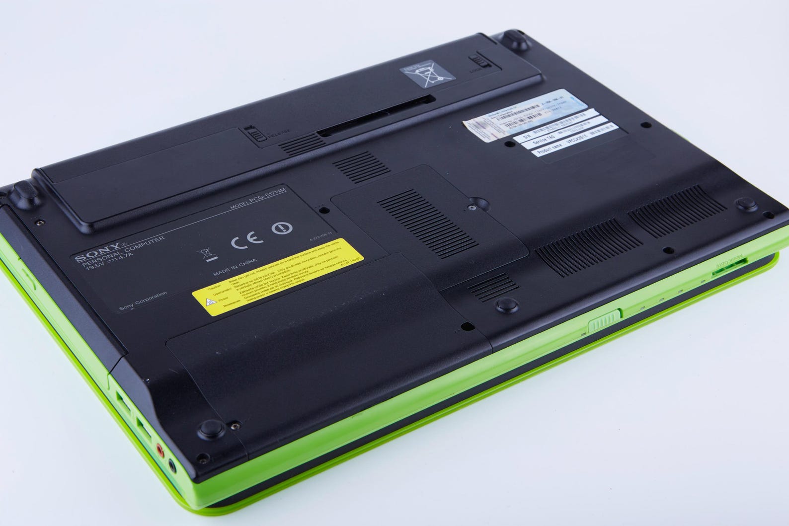 Sony VAIO CA2 VPCCA22FX/G 14" Laptop Computer (neon Green). Retro ...