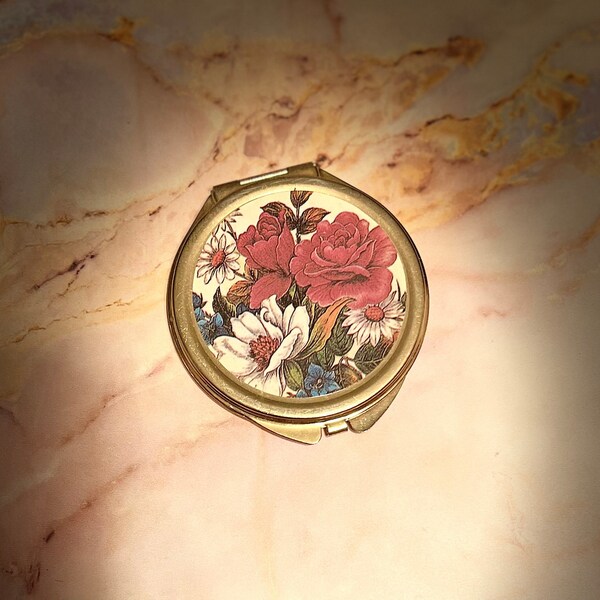 Vintage Compact - Etsy