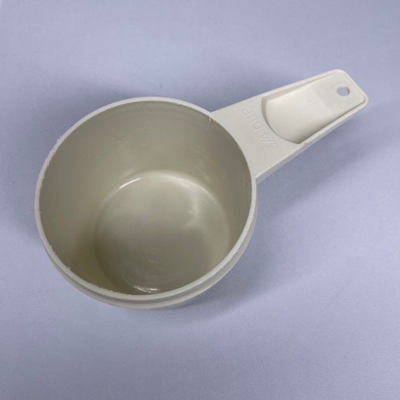 Cookware Vintage Off White Tupperware Measuring Cups. Kitchen & Dining ...