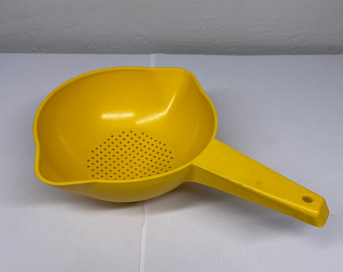 Vintage Tupperware SMALL YELLOW Colander, Tupperware Strainer - Etsy