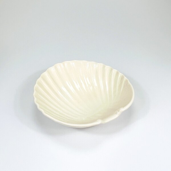 Pottery Shell Bowl - Etsy