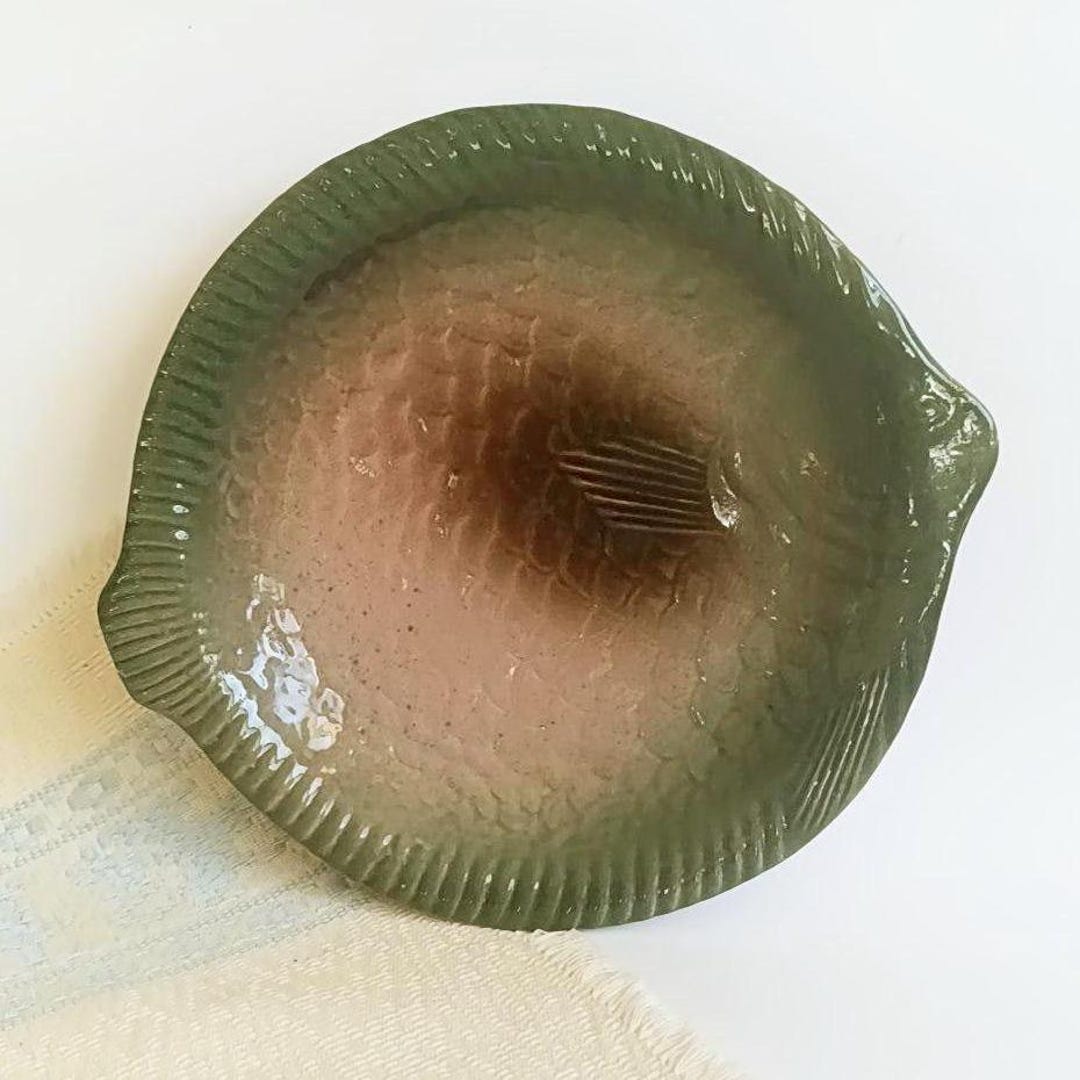 Vintage Green Ceramic Fish Plate 90s Green Pottery Handmade Plate ...