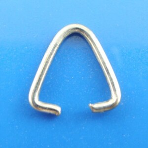 50 Silver Tone Iron Alloy Triangle Pinch Bails 9x9mm (a362h) - Etsy