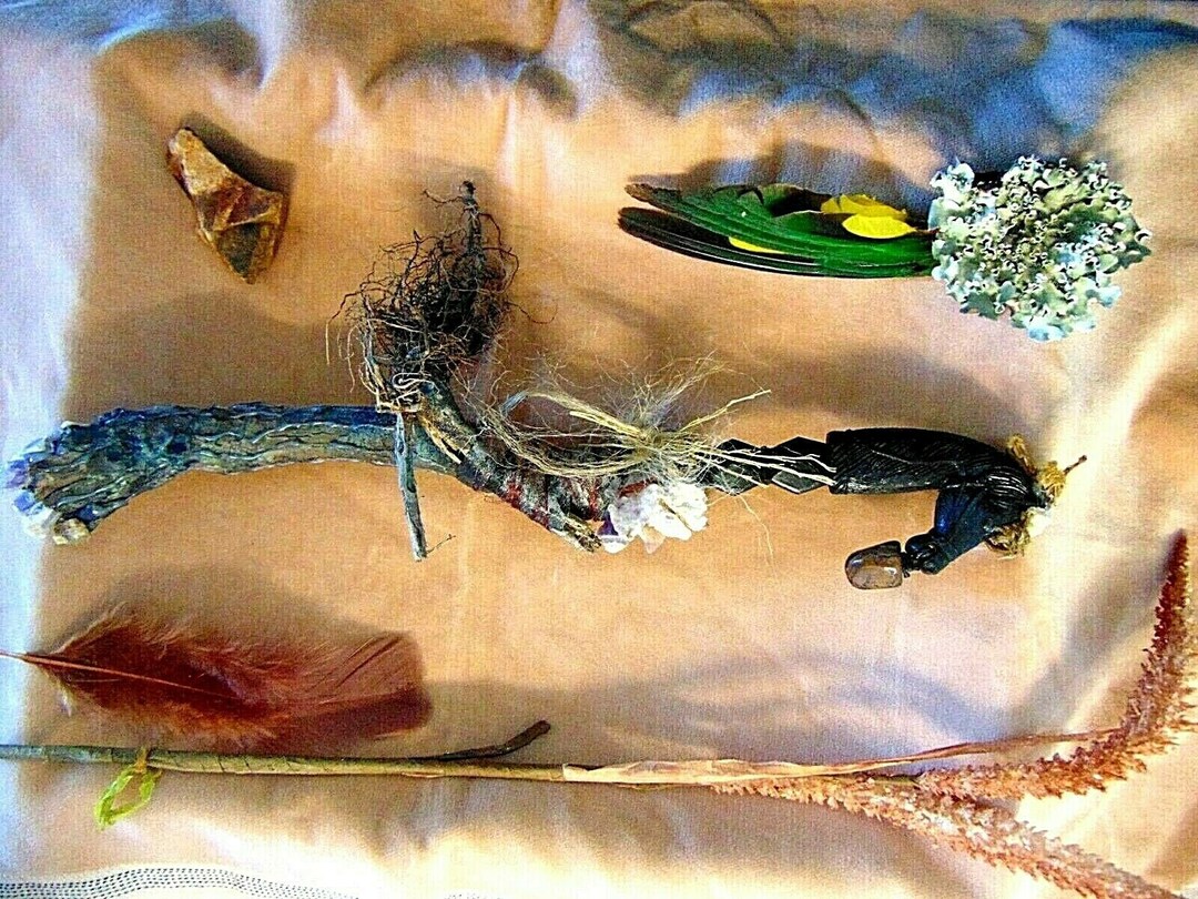 Pagan Horse Medicine Totem Animal... Bâton parlant... Autel Totem ...