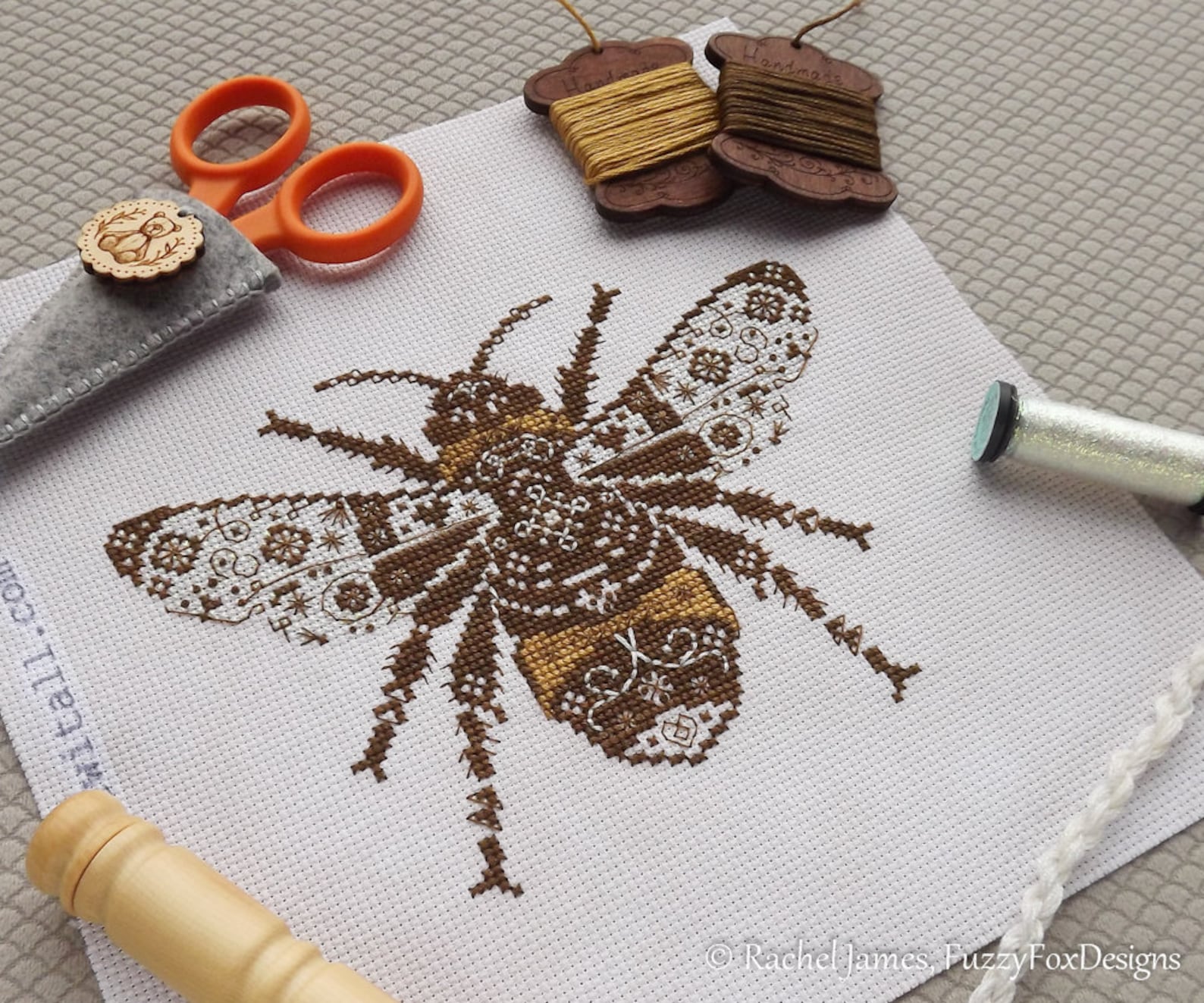 Variegated Bumble Bee Cross Stitch Pattern PDF Chart for - Etsy