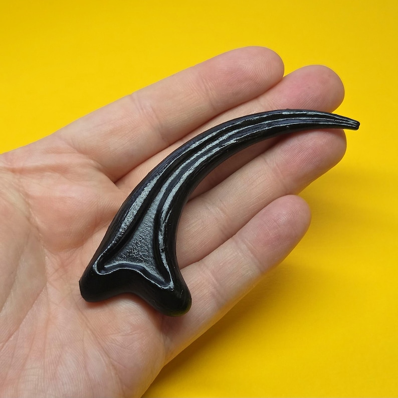 Raptor Claw Jurassic Park Prop Replica - 90s Dinosaur Movies Films ...