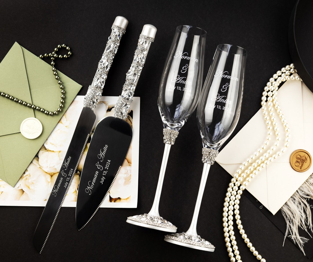 White Wedding Toasting Glasses for Bride and Groom Cake Cutting Set ...