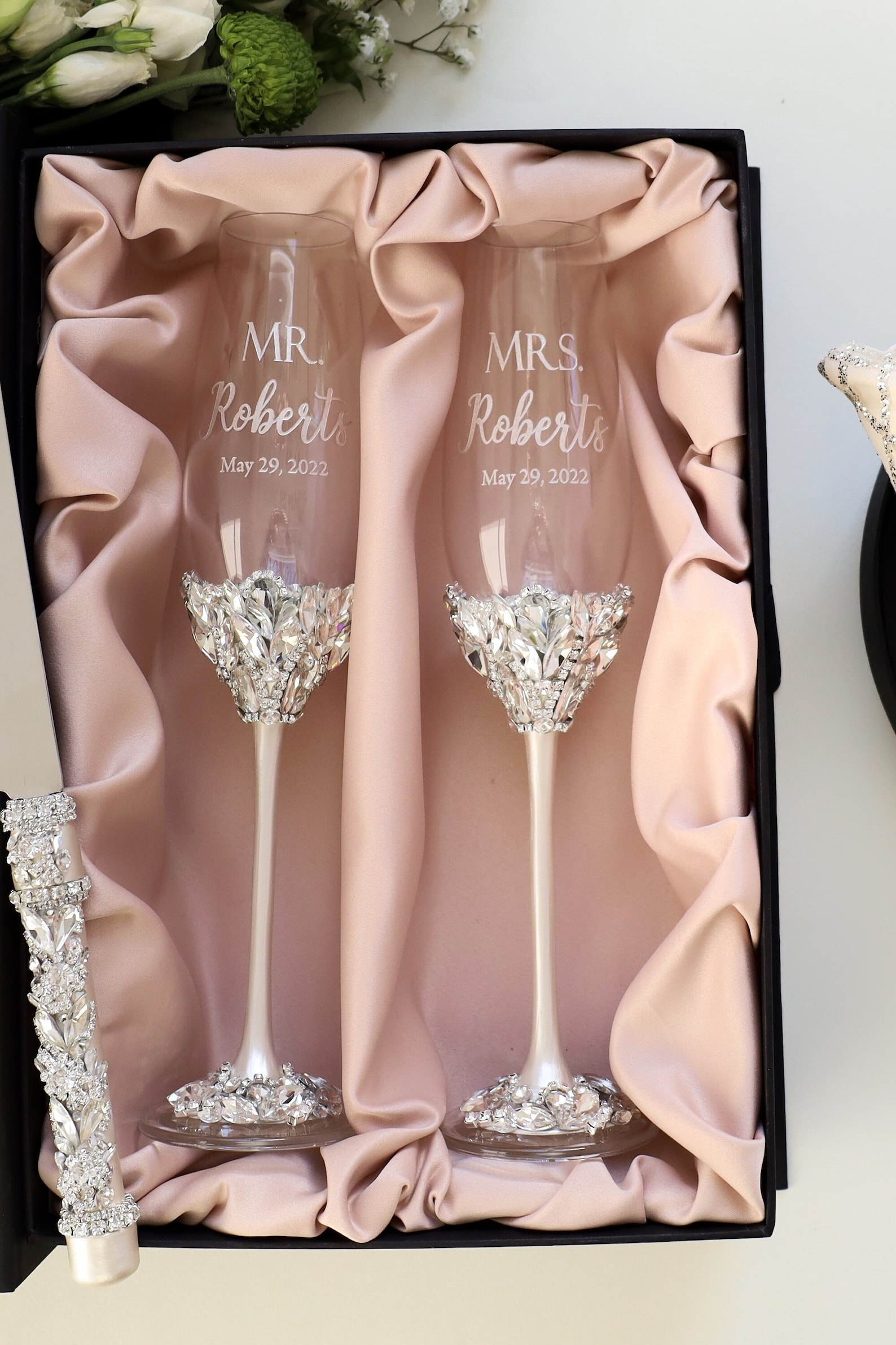 Personalized Wedding Champagne Flutes for Bride and Groom - Etsy
