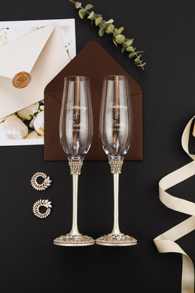 Gold Wedding Engraved Glasses for Bride and Groom Champagne Flutes ...
