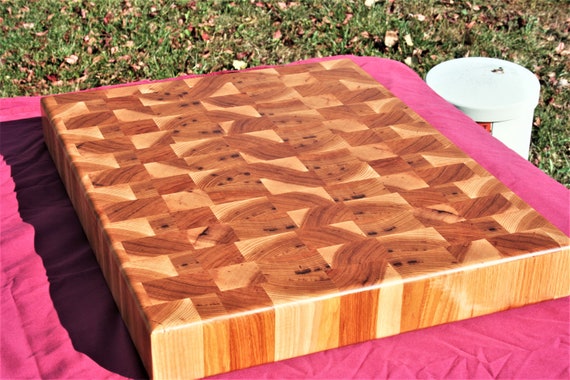 Hickory and walnut end grain cutting board - www.oqily.com