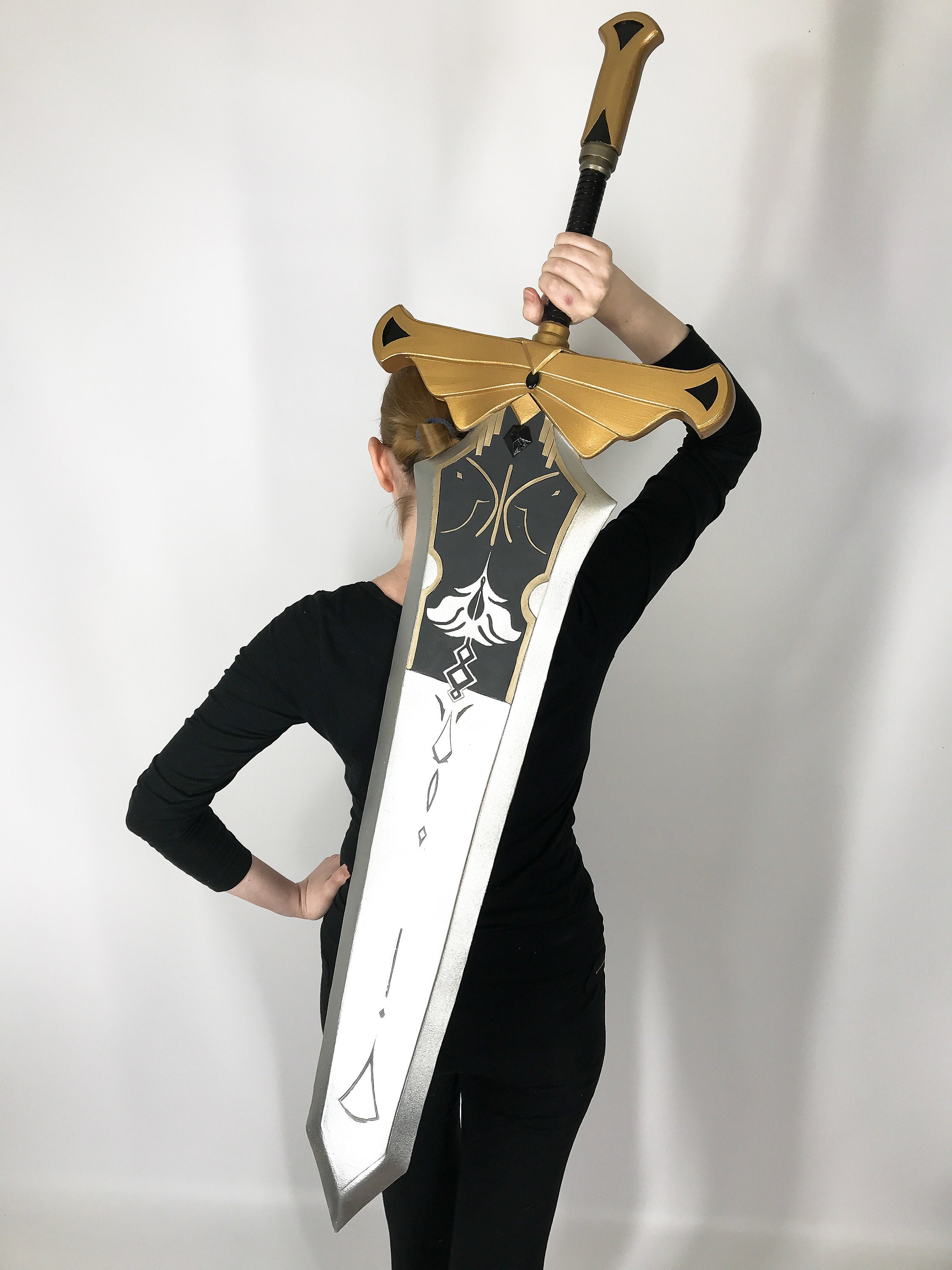 Favonius Greatsword, Two-handed Sword Genshin, Mistsplitter Reforged ...