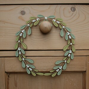 Mistletoe Wreath - Etsy