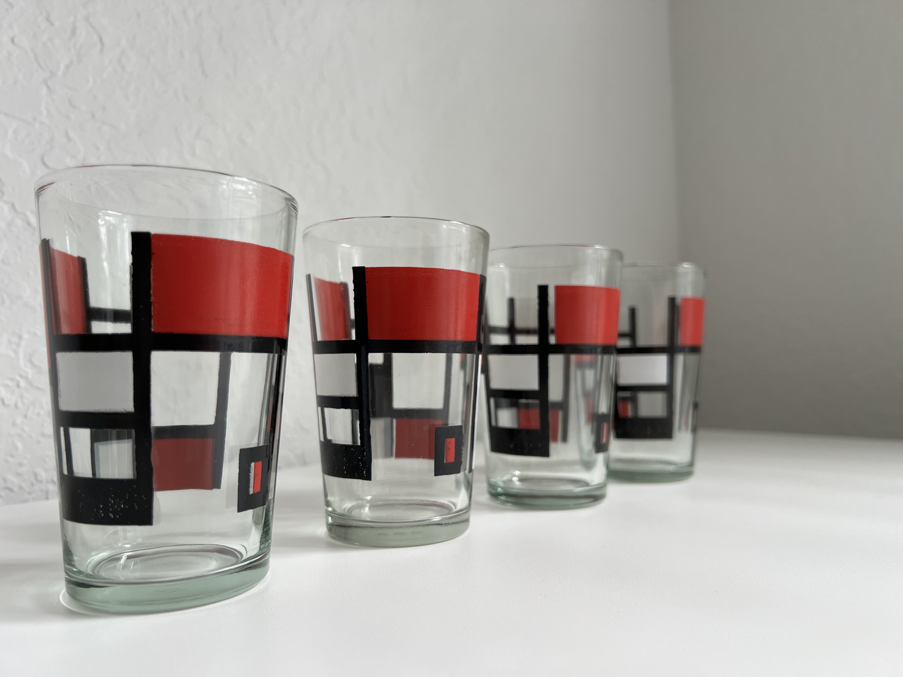 Vintage MCM Set of 4 Red Black White Color Block Glass Juice Tumblers ...