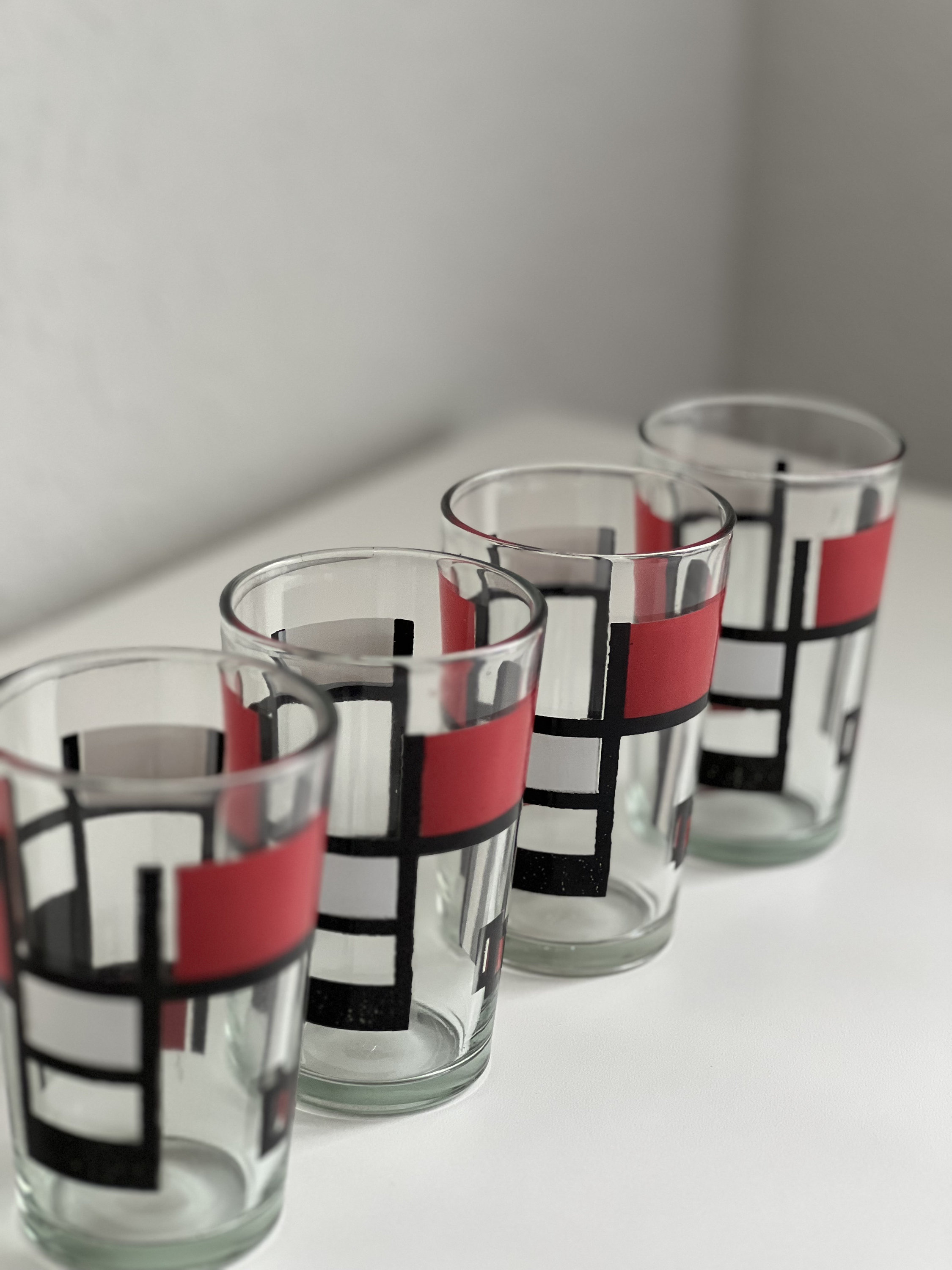Vintage MCM Set of 4 Red Black White Color Block Glass Juice Tumblers ...