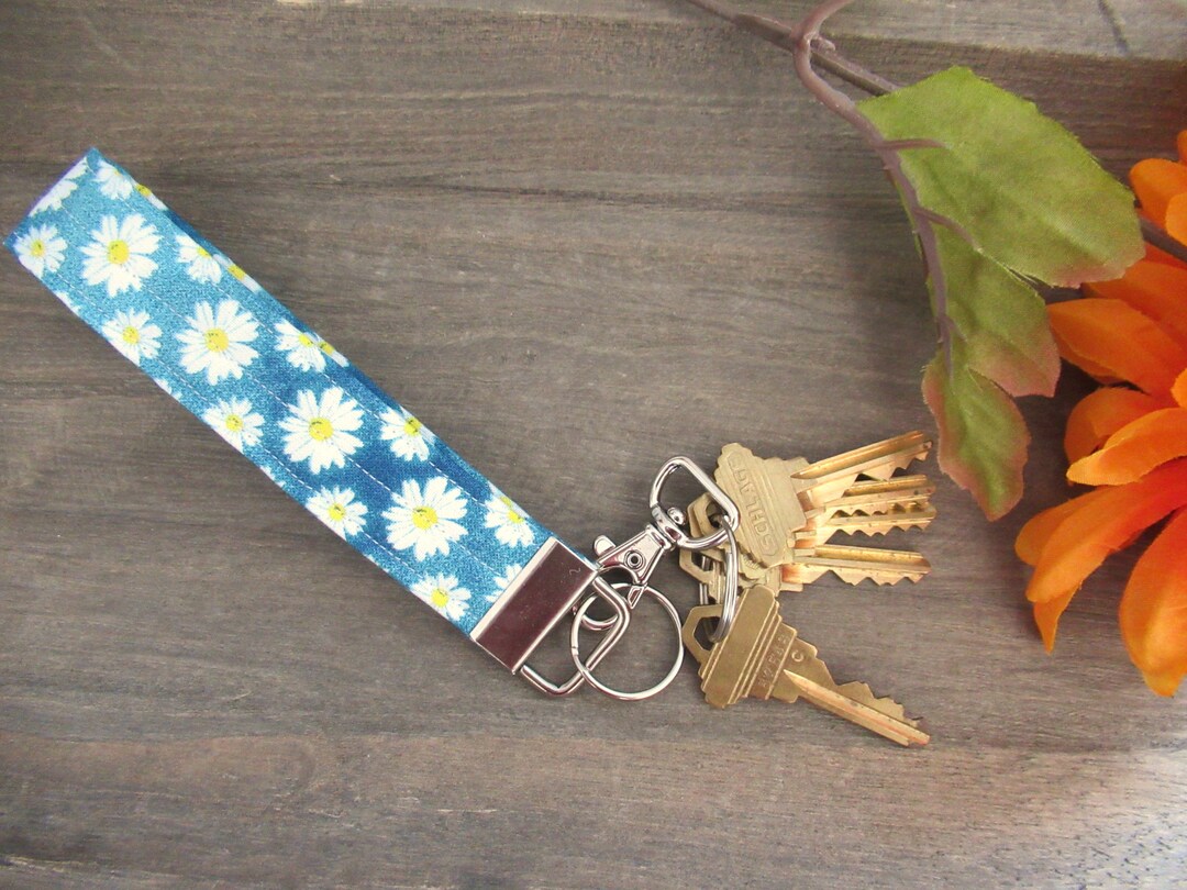 Daisy Key Fob, Daisy Wrist Lanyard, Key Fob, Gift for Coworker ...