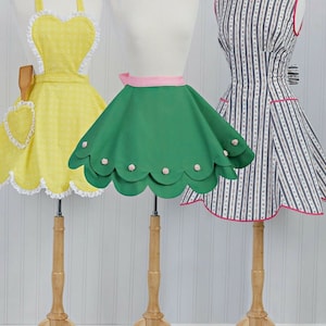 1950s Full and Half Aprons Sewing Pattern - Simplicity 8762, Kwik Sew ...